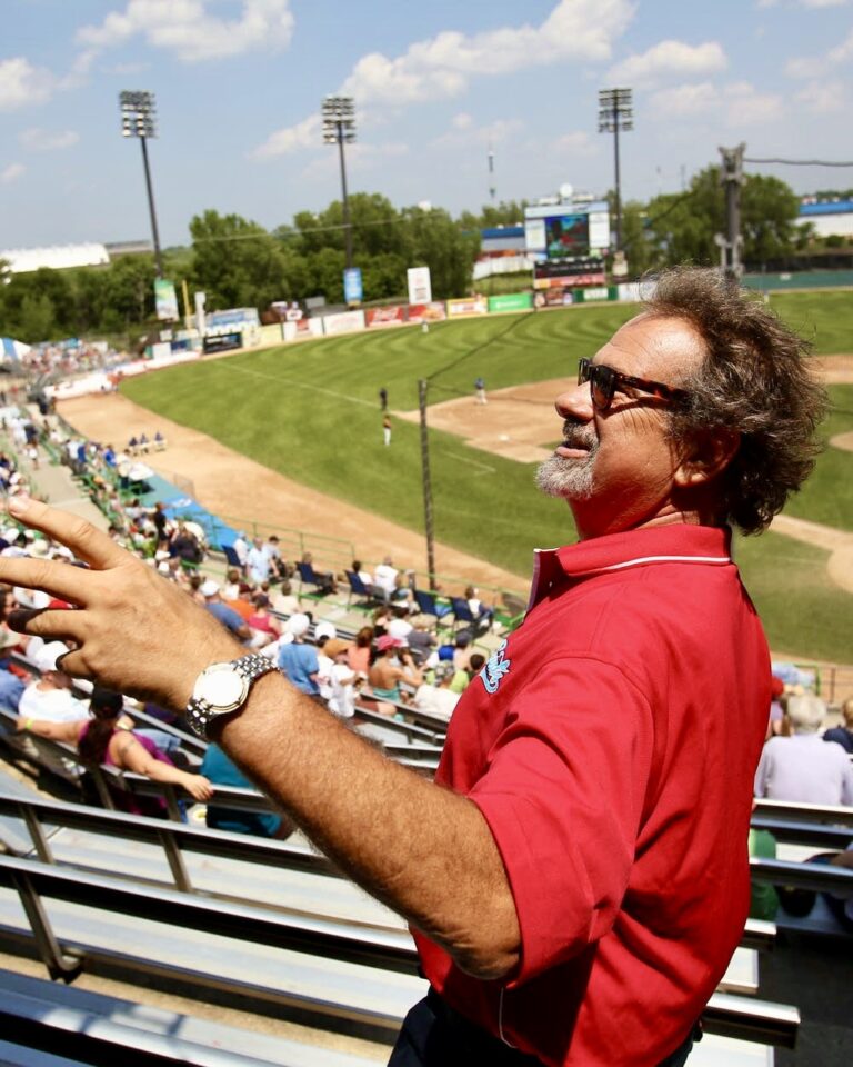 Meet Mike Veeck - Mike Veeck