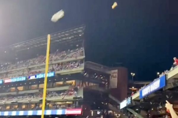 Phillies Hot Dog Fight Gets on a Roll - Mike Veeck